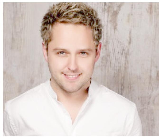 Derek Ryan to play Dungannon show with special guest Philomena Begley ...