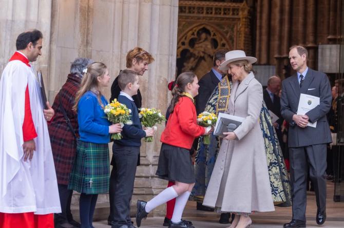 Howard PS pupils enjoy Royal visit! - Alpha Newspaper Group